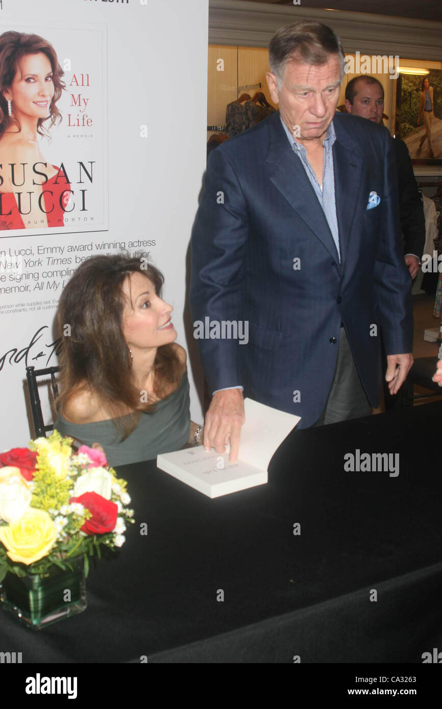 March 28, 2012 - New York, New York, U.S. - EVENT: SUSAN LUCCI GIVES ...