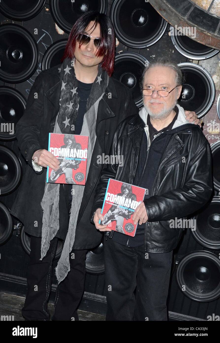 John cafiero tommy ramone commando hi-res stock photography and images ...