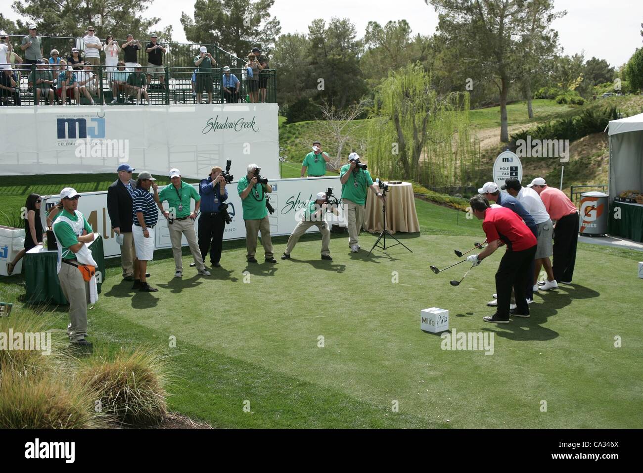 Wayne Gretzky in attendance for 11th Annual Michael Jordan Celebrity ...