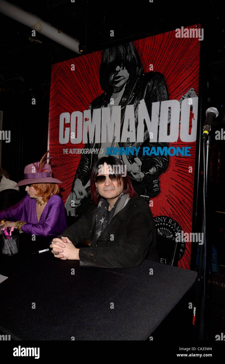 John cafiero commando hi-res stock photography and images - Alamy