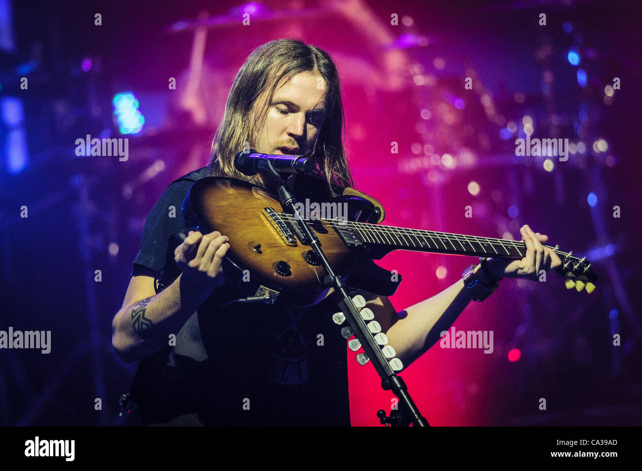 Creed band hi-res stock photography and images - Alamy