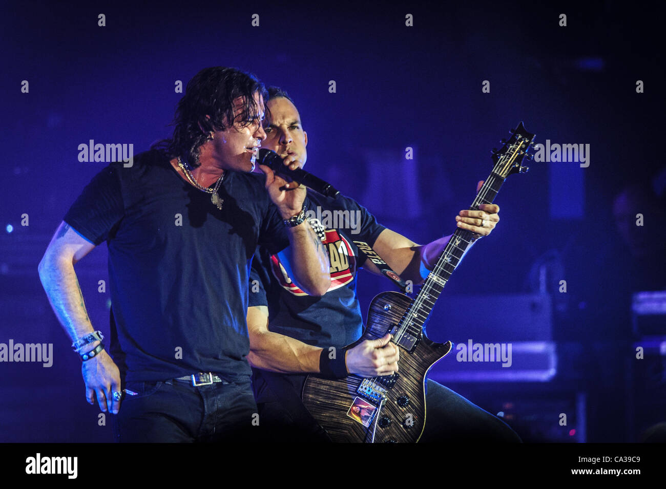 Mark tremonti creed hi-res stock photography and images - Alamy