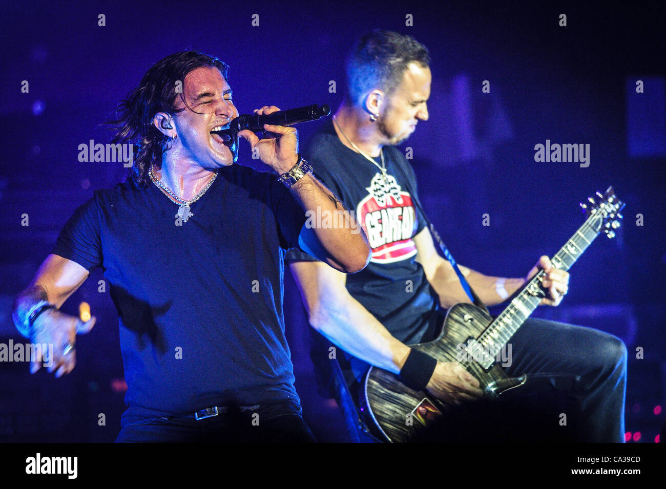 Mark tremonti creed hi-res stock photography and images - Alamy