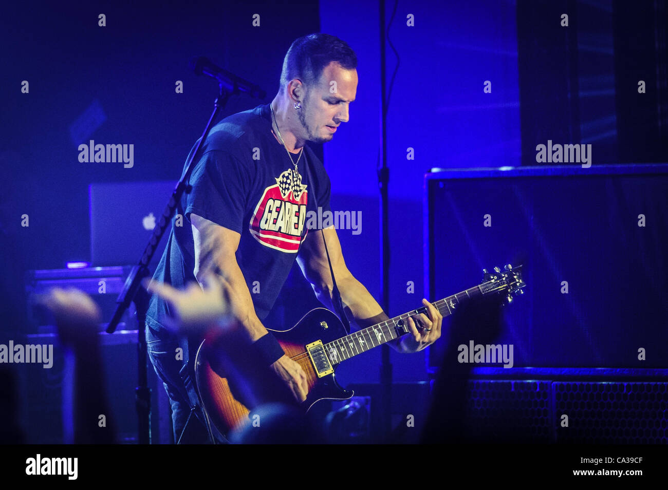 Creed band hi-res stock photography and images - Alamy