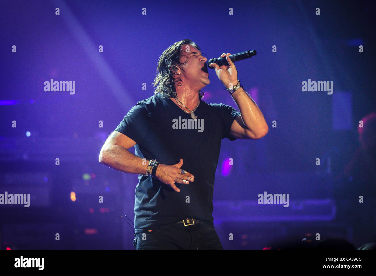 Creed band hi-res stock photography and images - Alamy