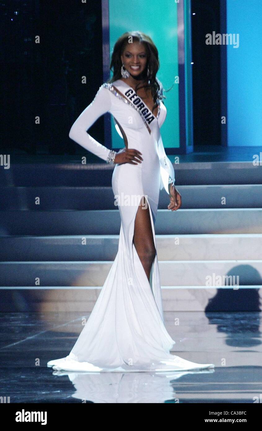 Jasmyn Wilkins, Miss Georgia USA on stage for 2012 Miss USA Preliminary ...