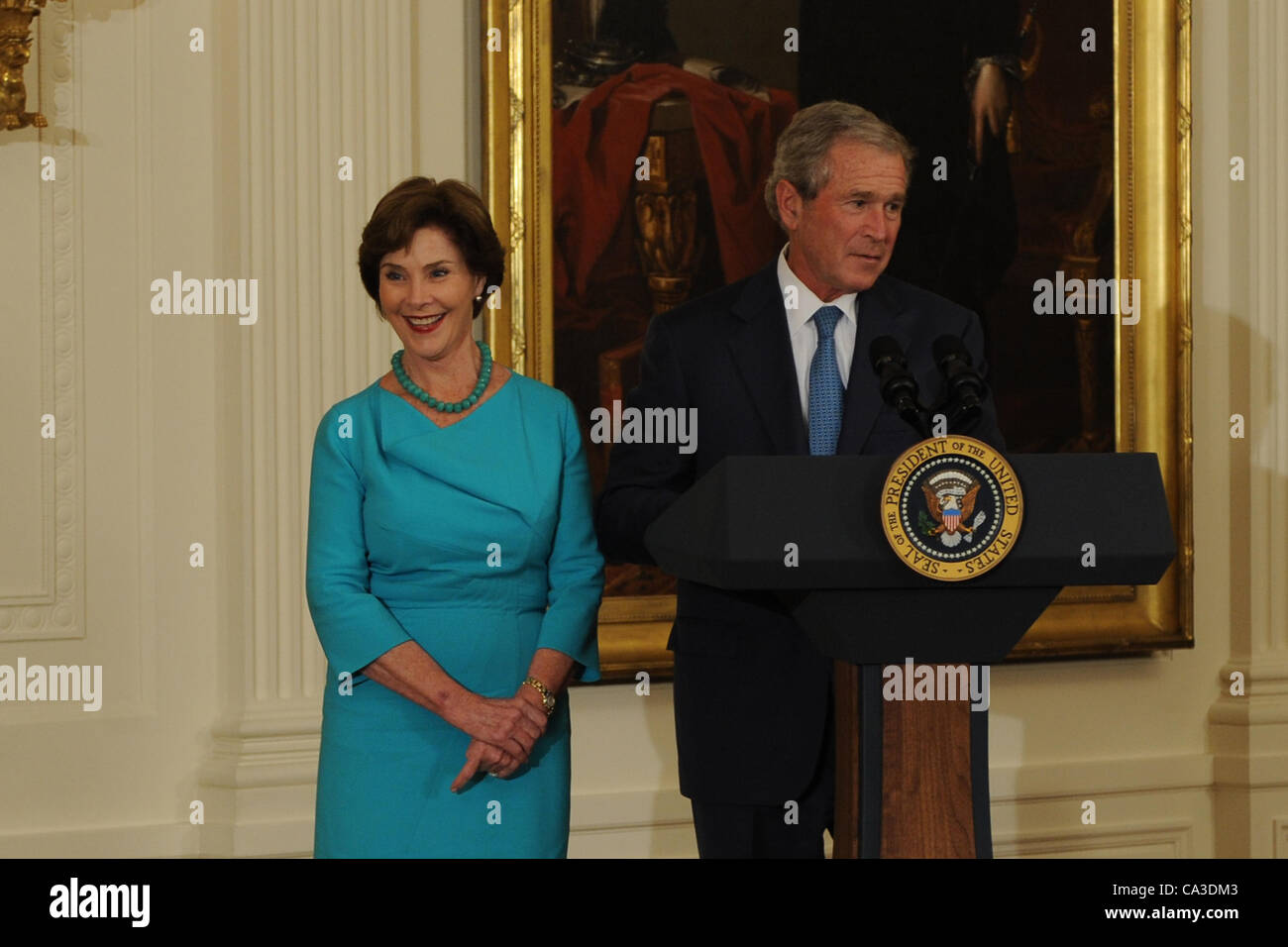 Laura bush first lady portrait hi-res stock photography and images - Alamy