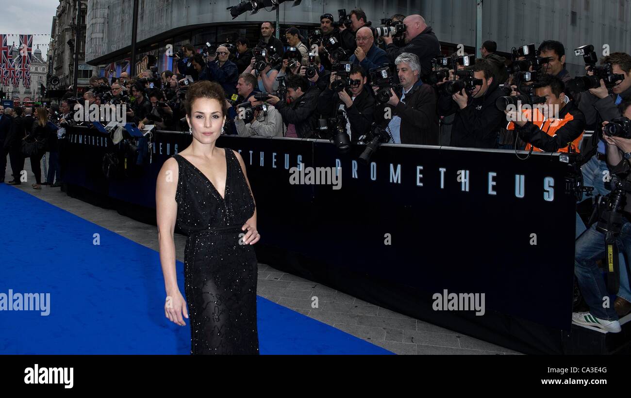 Noomi Rapace attends The world premiere of Sir Ridley Scott's new sci ...