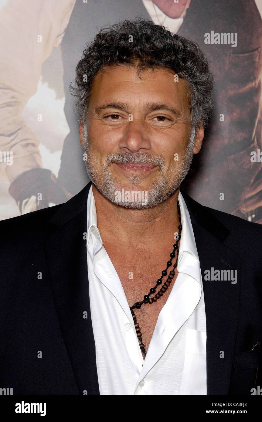 Steven bauer hi-res stock photography and images - Alamy