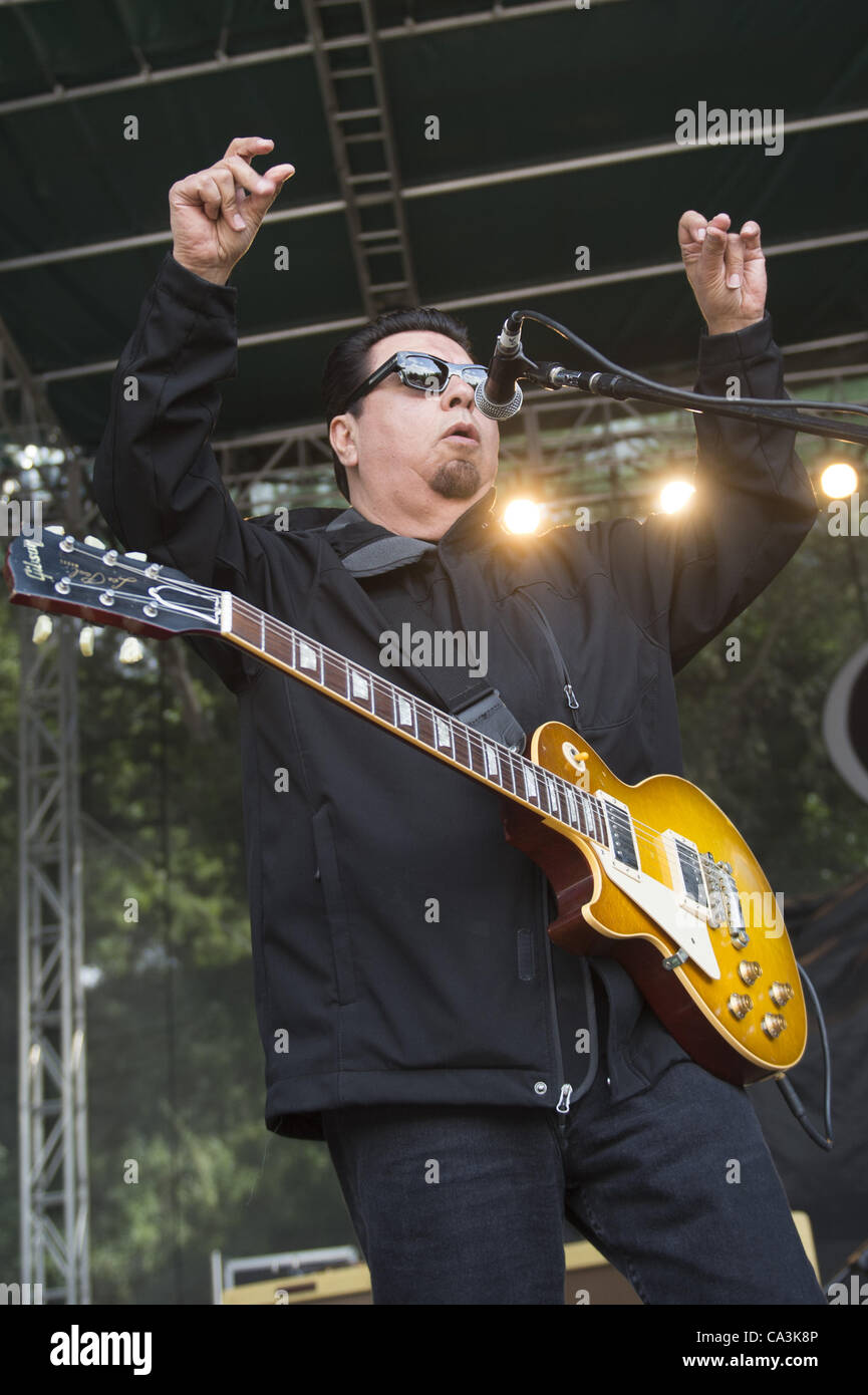 Los lobos band hi-res stock photography and images - Alamy