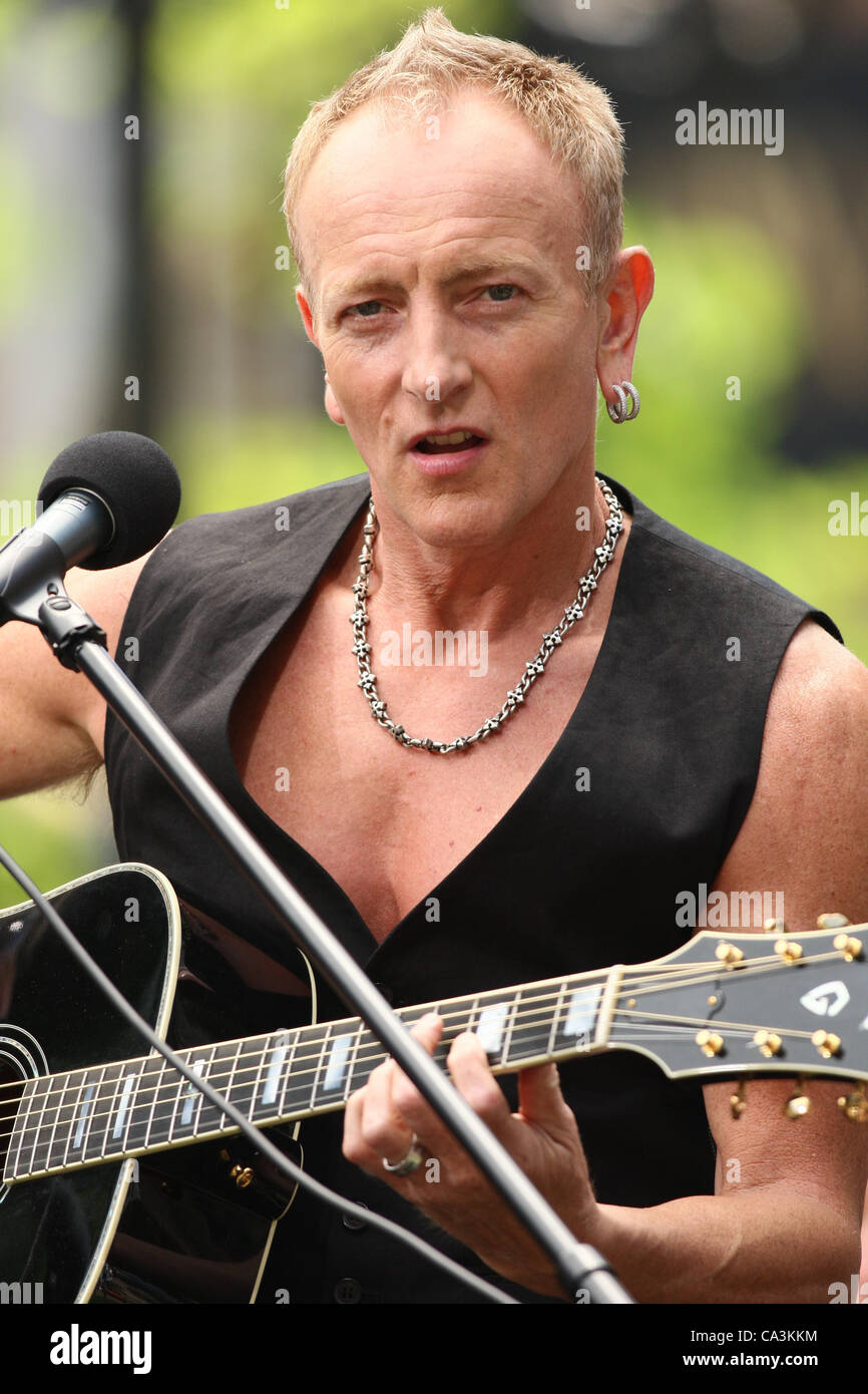 Def leppard hi-res stock photography and images - Alamy