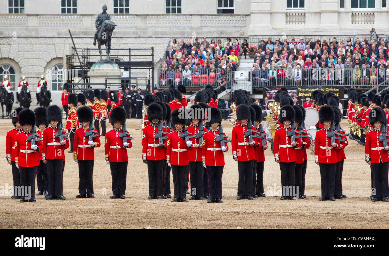1st battalion coldstream guards hi-res stock photography and images - Alamy