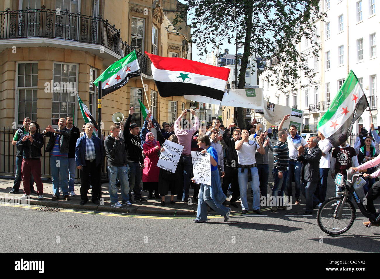 Saudi embassy hi-res stock photography and images - Alamy
