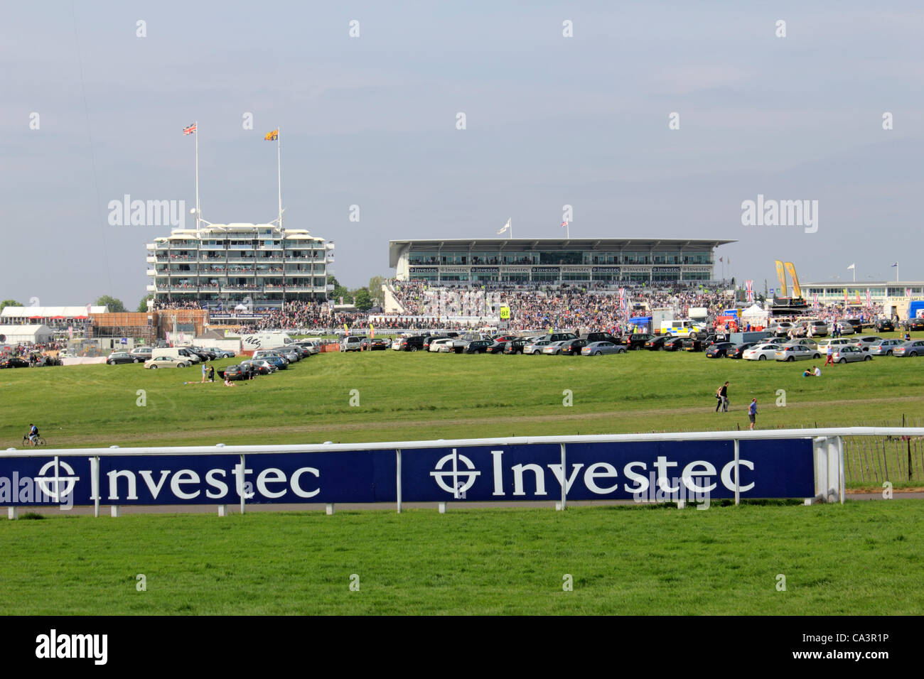 Epsom racecourse grandstand hi-res stock photography and images - Alamy