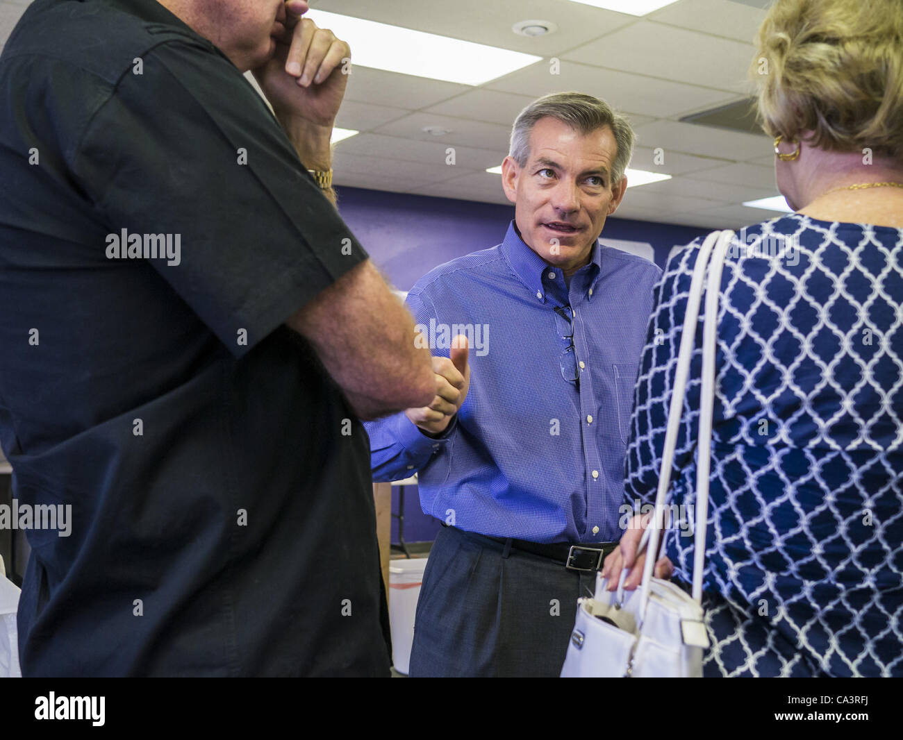 June 2, 2012 - Congressman DAVID SCHWEIKERT (R-AZ) talks to campaign ...