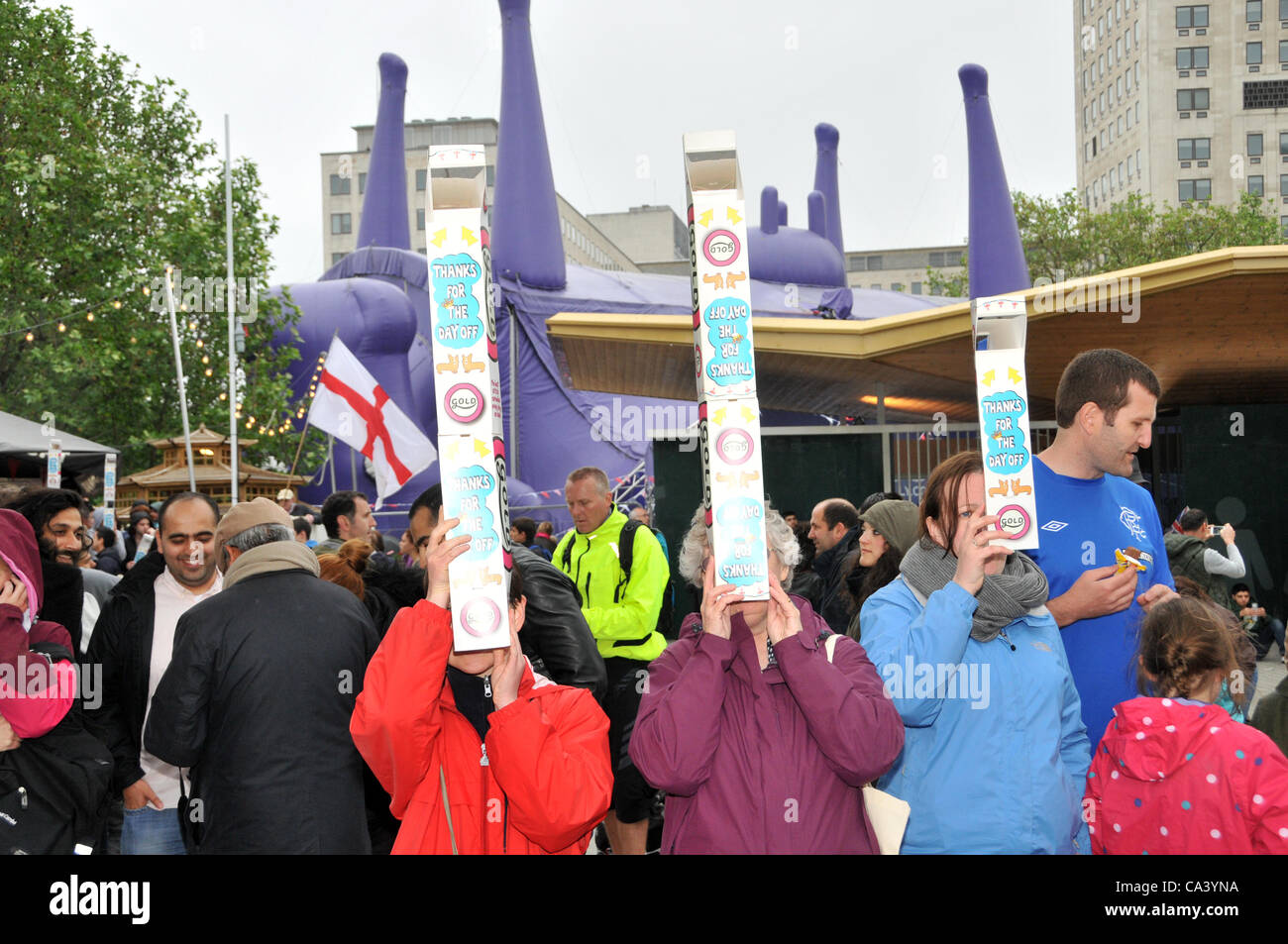 3rd June 2012. Southbank, London, UK. Crowds of people enjoying the ...