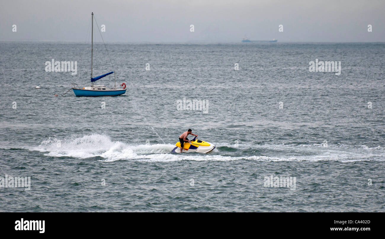 Man wearing nothing hi-res stock photography and images - Alamy
