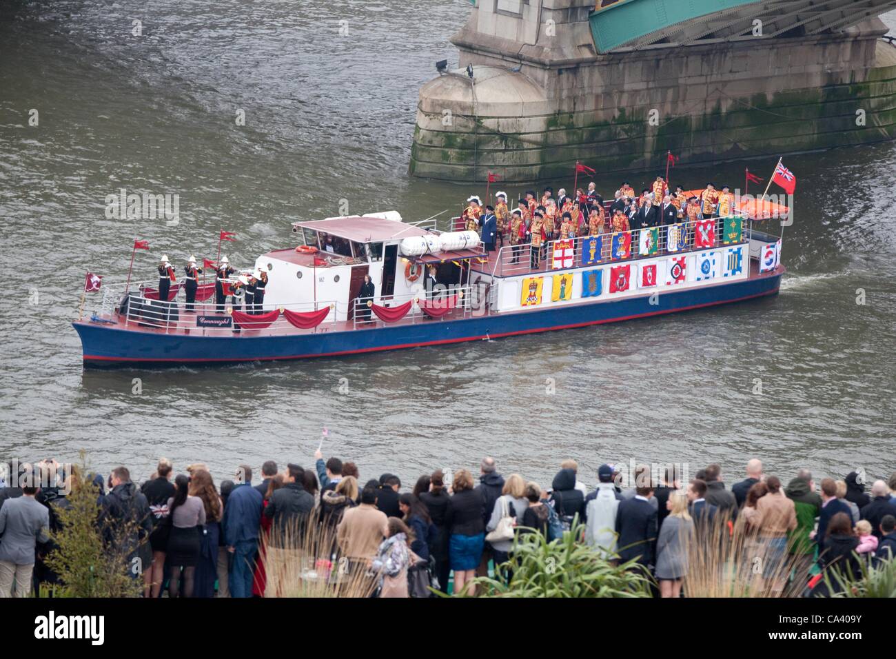 Royal river pageant hi-res stock photography and images - Alamy