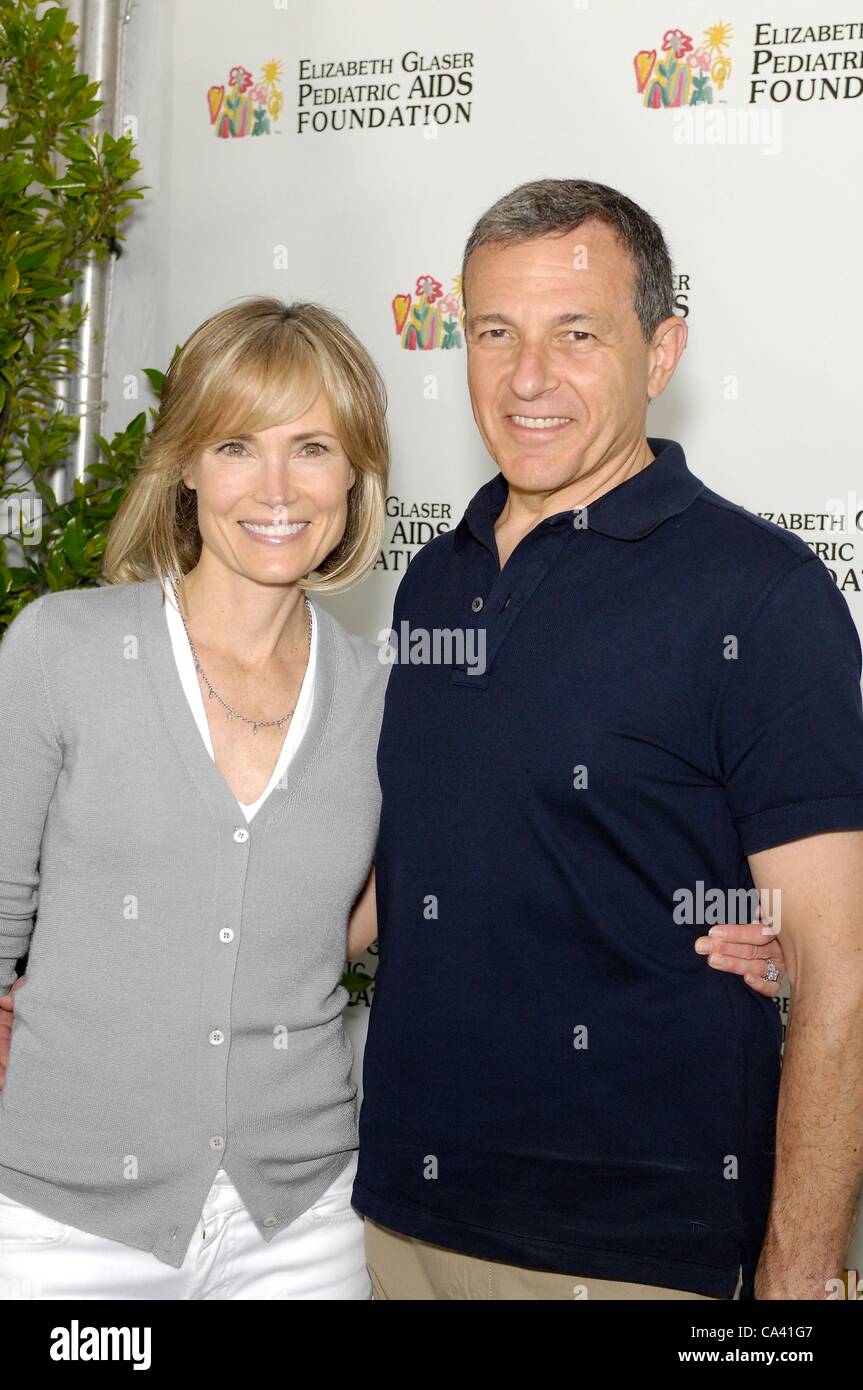 Willow bay and robert iger hi-res stock photography and images - Alamy