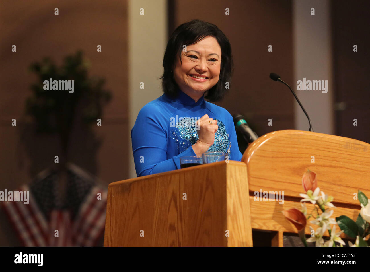 June 2, 2012 - Newport Beach, CA, USA - 'Napalm Girl' Kim Phuc, Phan ...