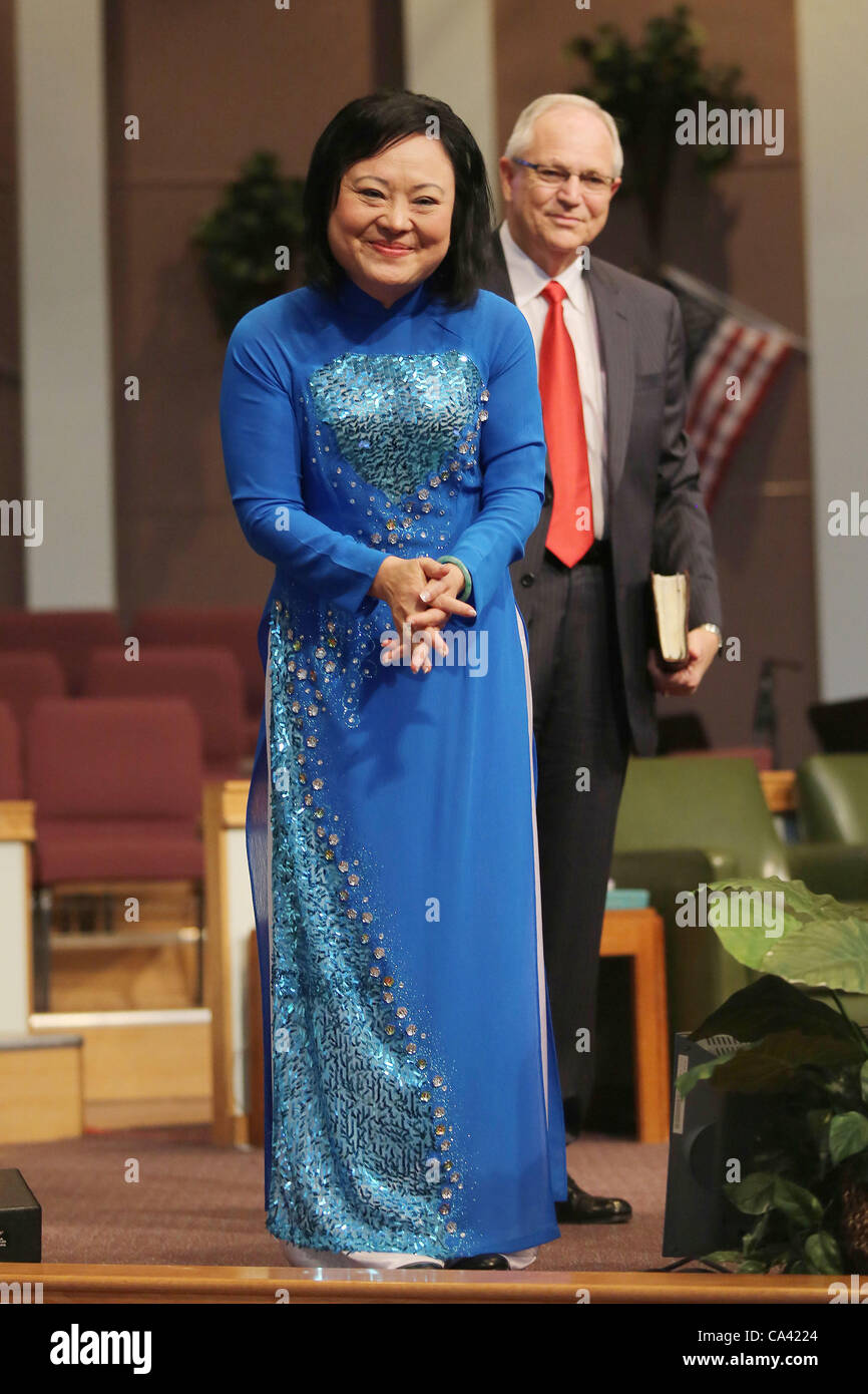 June 2, 2012 - Newport Beach, CA, USA - 'Napalm Girl' Kim Phuc, Phan ...