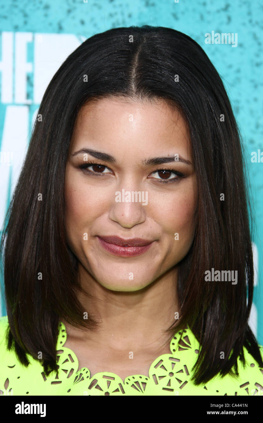 Julia jones actress hi-res stock photography and images - Alamy