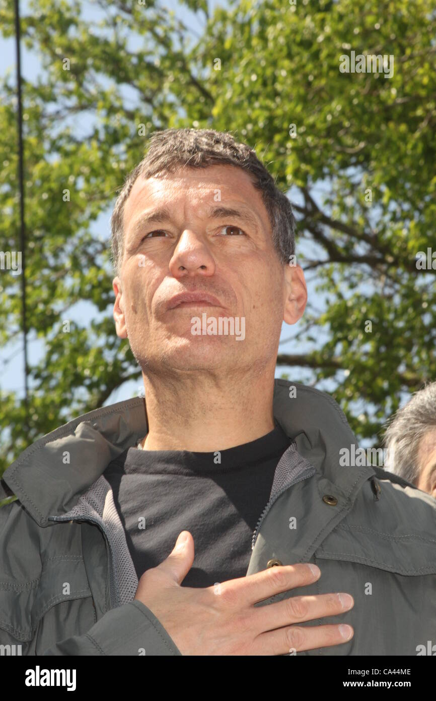 Wktu fm hi-res stock photography and images - Alamy