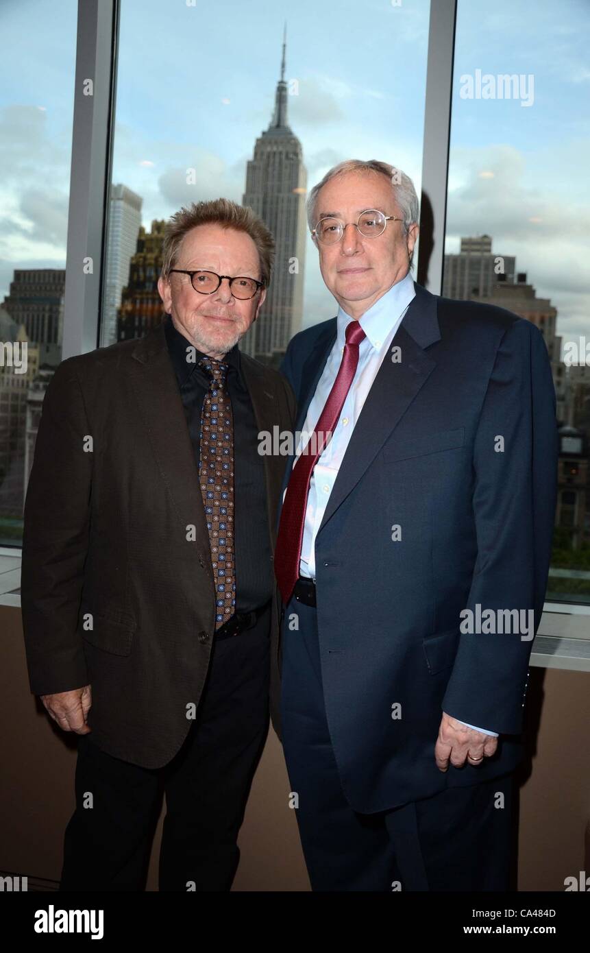 Paul williams and kenneth ascher hi-res stock photography and images ...
