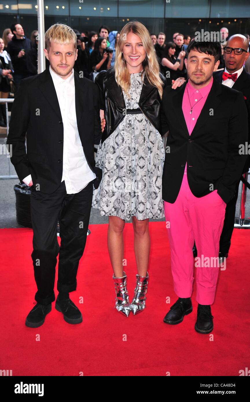 Dree Louise Hemingway at arrivals for 2012 CFDA Fashion Awards, Alice ...