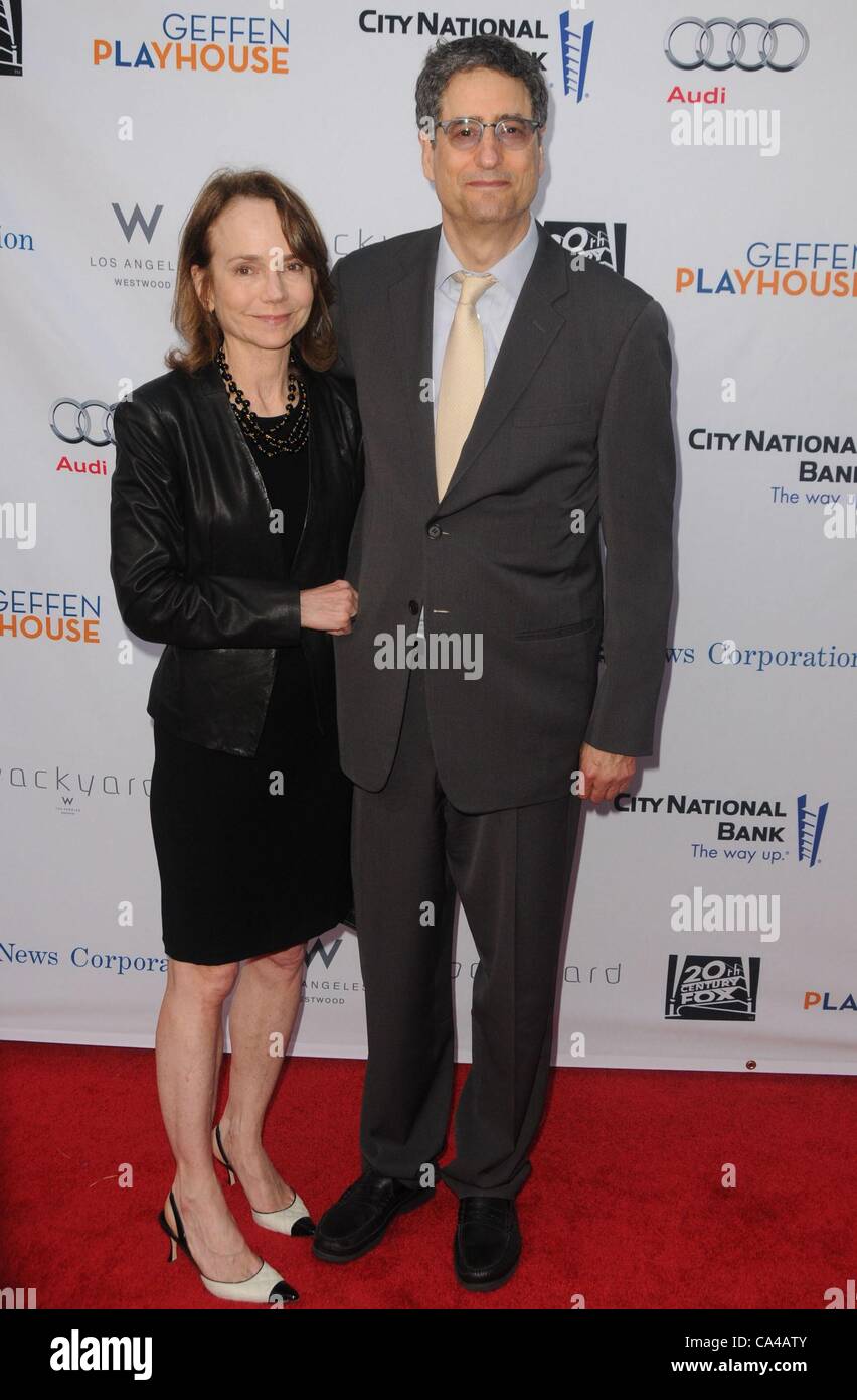 Rothman hi-res stock photography and images - Alamy