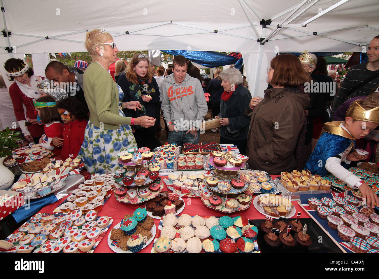 Marquee party jubilee hi-res stock photography and images - Alamy
