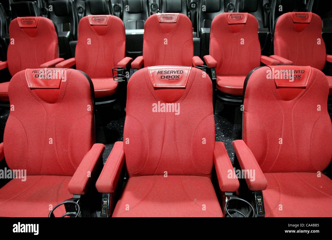 D box hi-res stock photography and images - Alamy