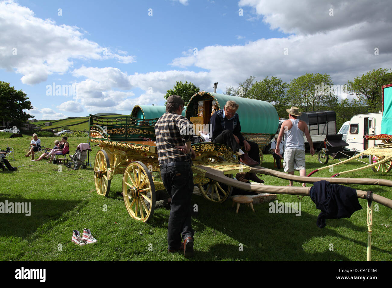 Gypsy travellers; Vardo Caravan Traditional horse-drawn Gypsy caravans ...