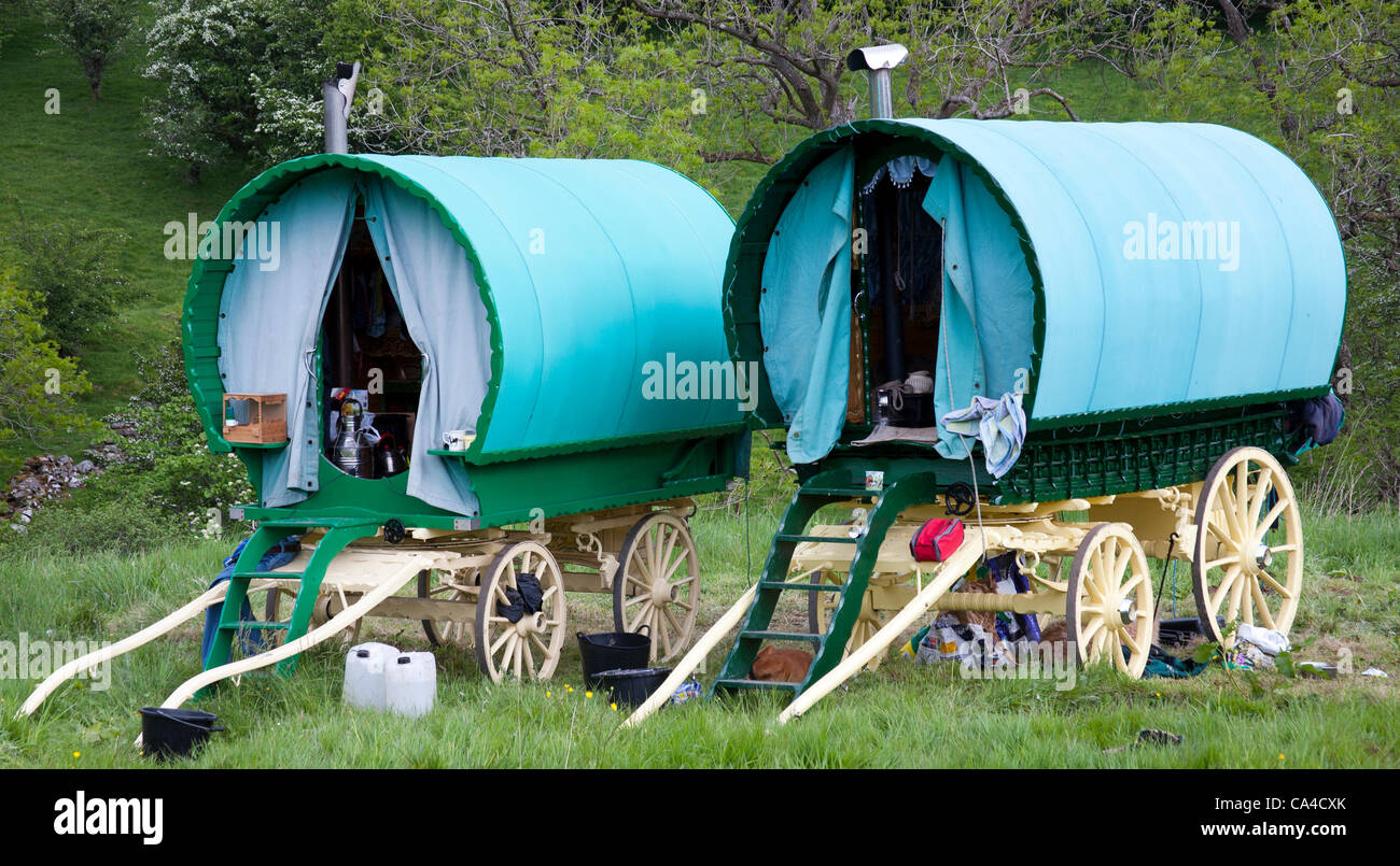 Tuesday 5th June, 2012: Open lot Bow Top wagon en-route to Fell End ...