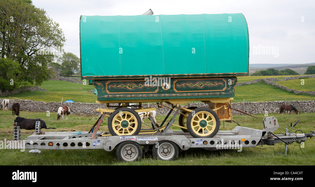 Tuesday 5th June, 2012: Open Lot Bow Top wagon en-route to Fell End ...