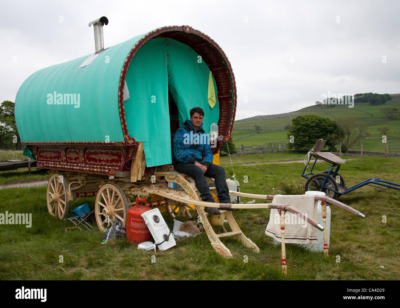 Tuesday 5th June, 2012: Luke Mitchell Bow Top wagon en-route to Fell ...