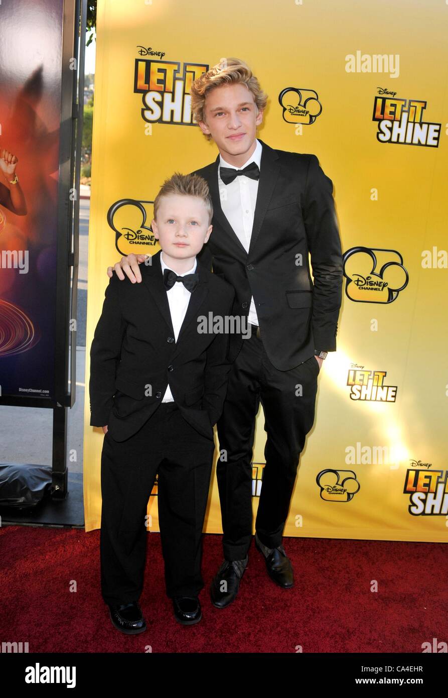 Cody Simpson, Tom Simpson at arrivals for LET IT SHINE Premiere ...