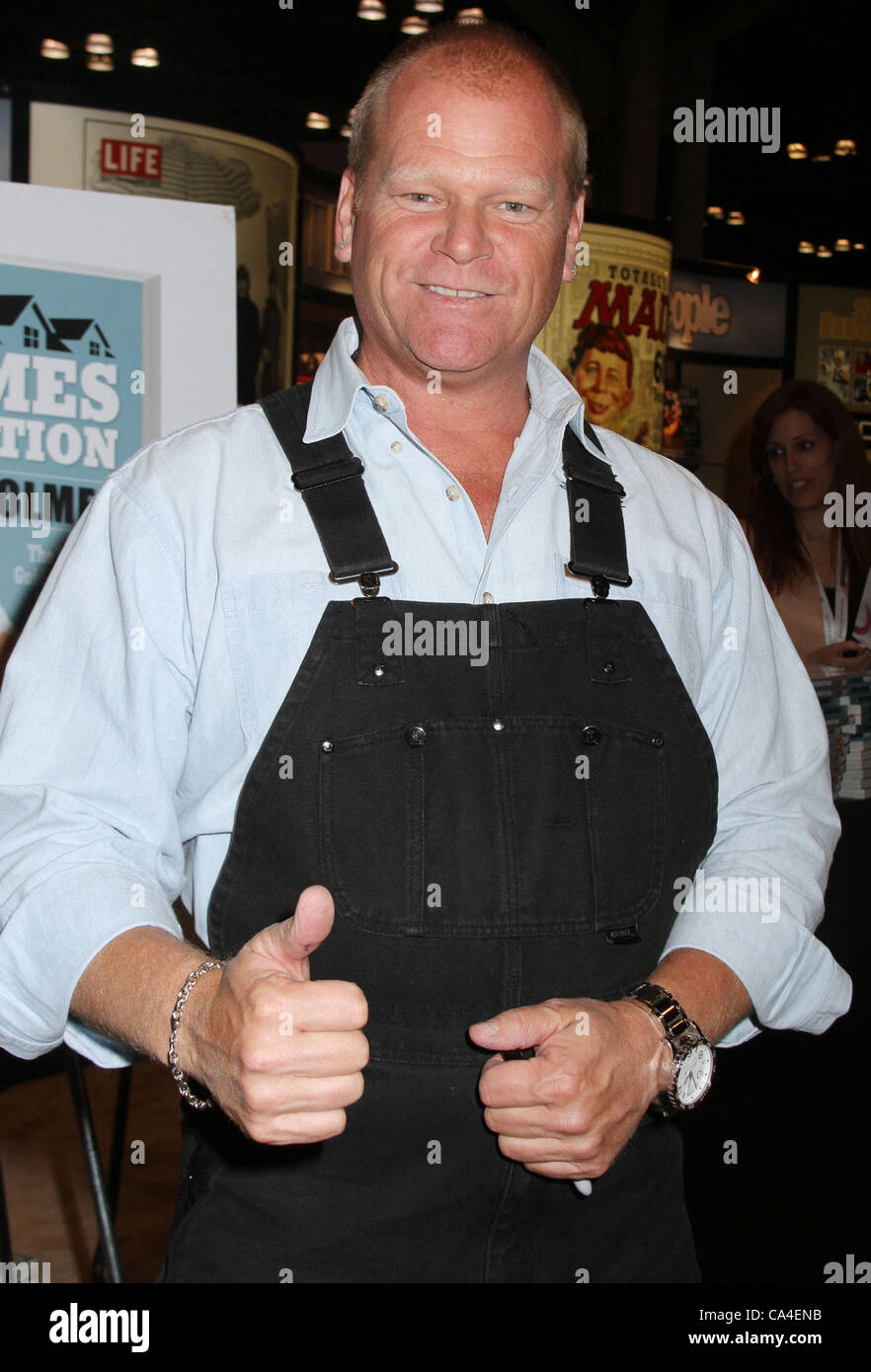 June 5, 2012 - New York, New York, U.S. - TV personality MIKE HOLMES ...