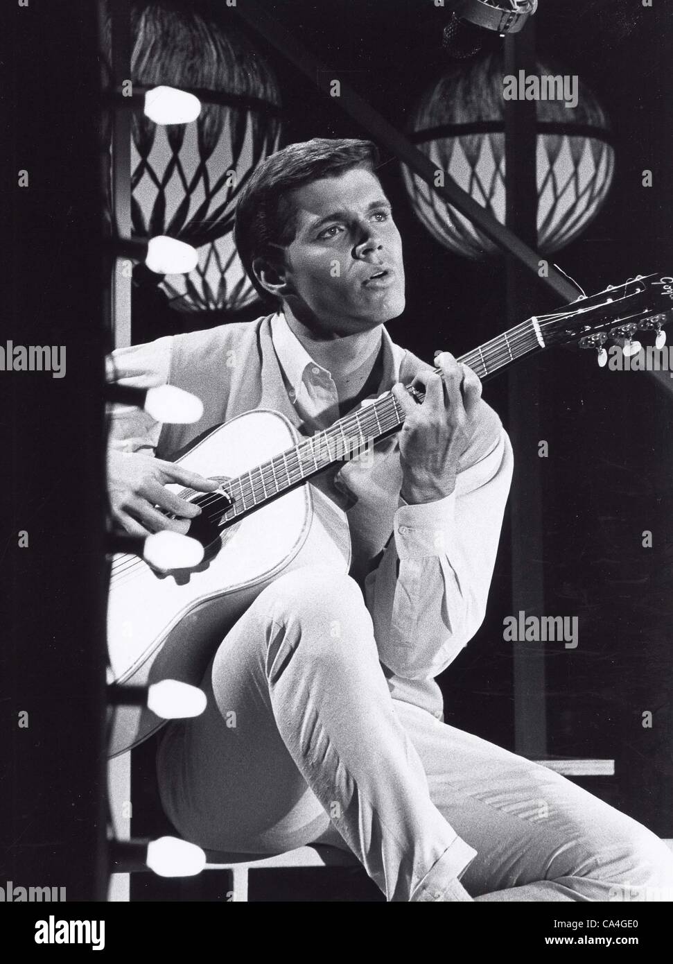 JOHN DAVIDSON.Supplied by Photos inc.(Credit Image: Â© Supplied By ...