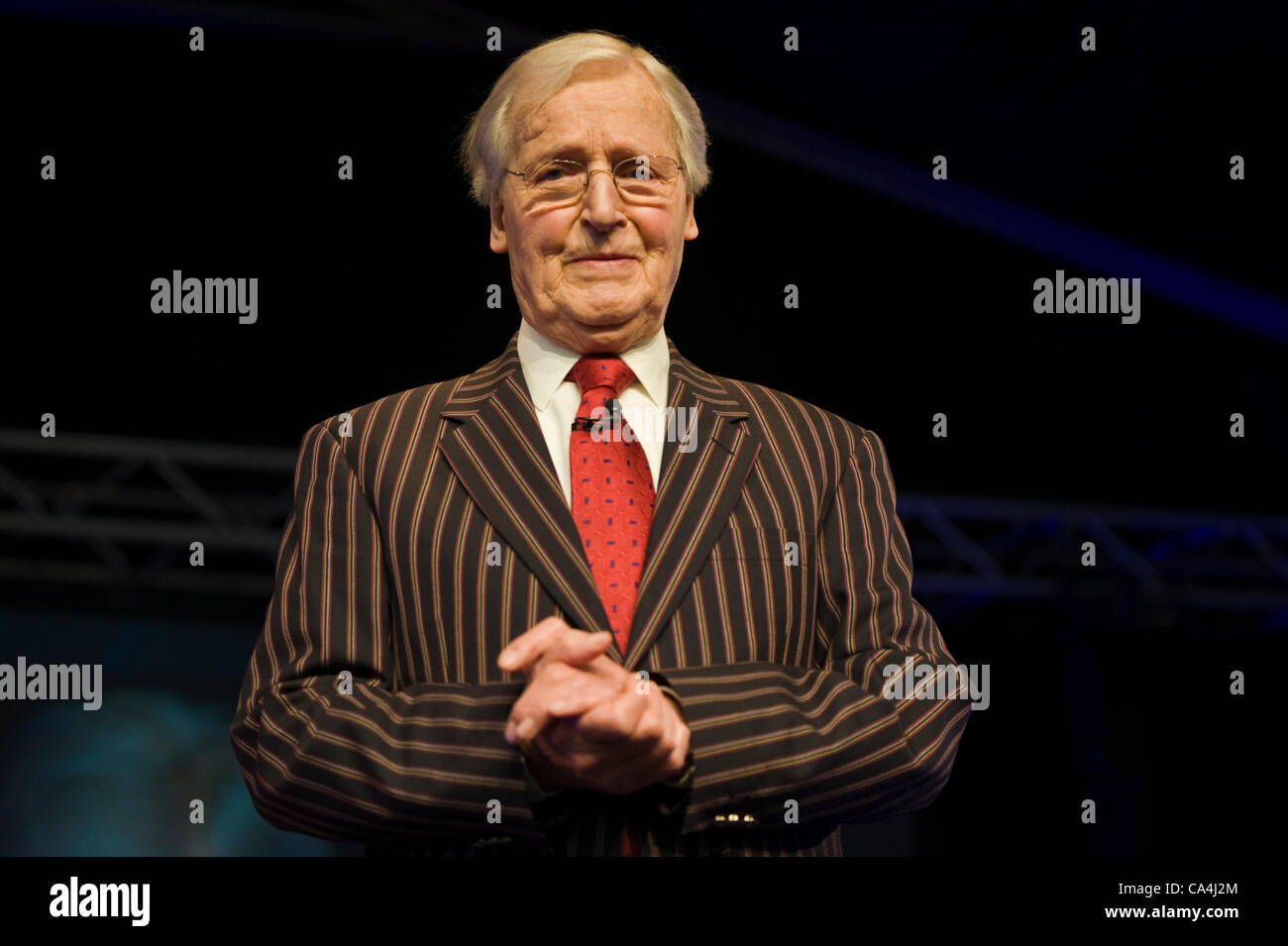 Nicholas parsons hi-res stock photography and images - Alamy
