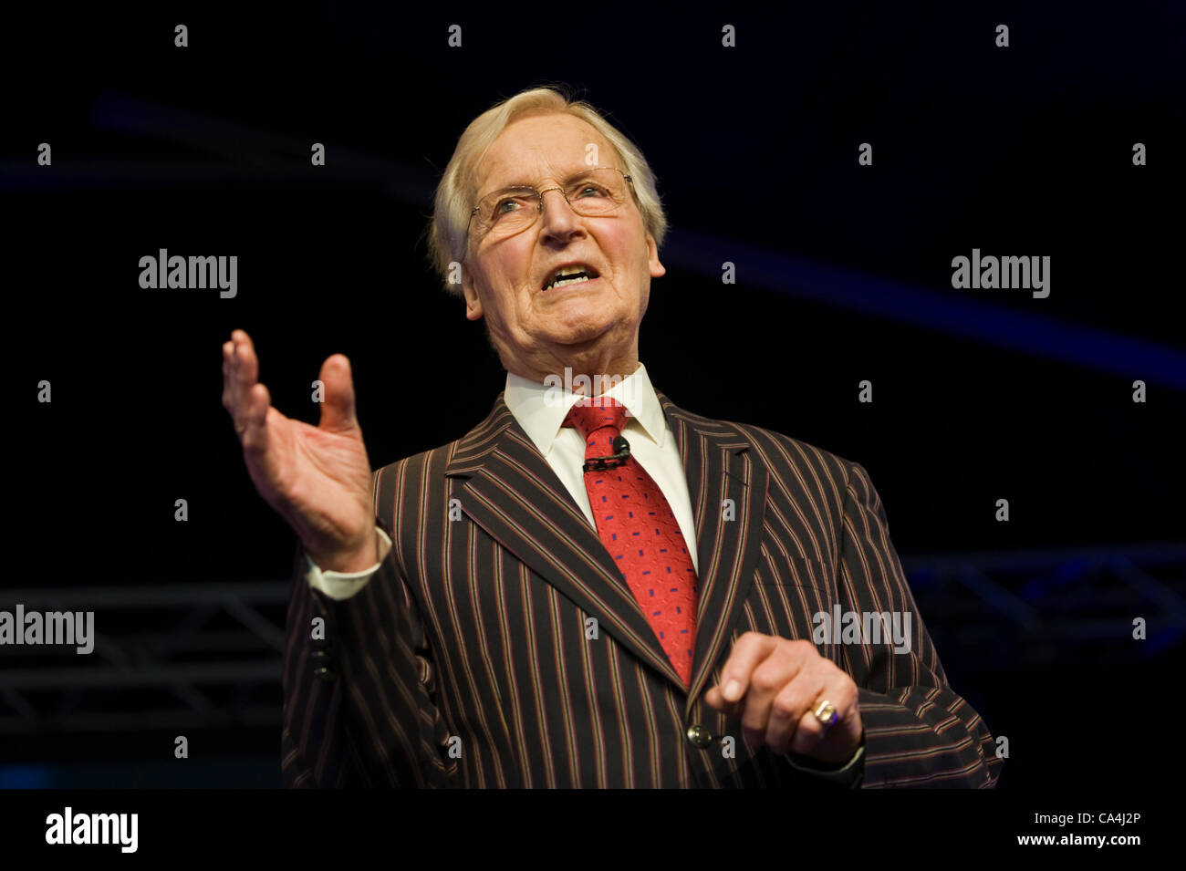 Nicholas Parsons giving a performance of the works of Edward Lear at ...