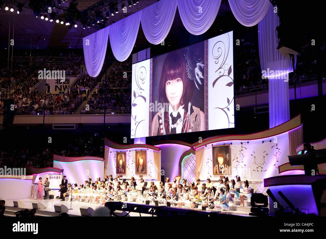 Japanese girls pop group akb48 hi-res stock photography and images - Alamy