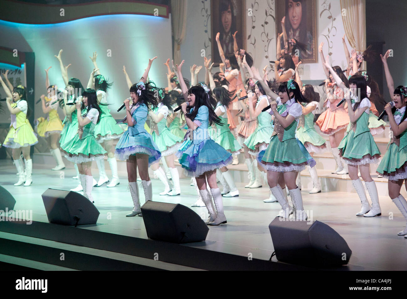 Japanese girls pop group akb48 hi-res stock photography and images - Alamy