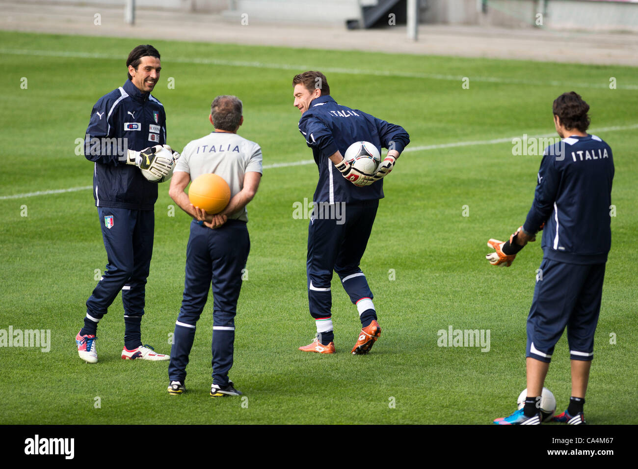 Gianluigi Buffon, Morgan De Sanctis (ITA), JUNE 6, 2012 - Football ...