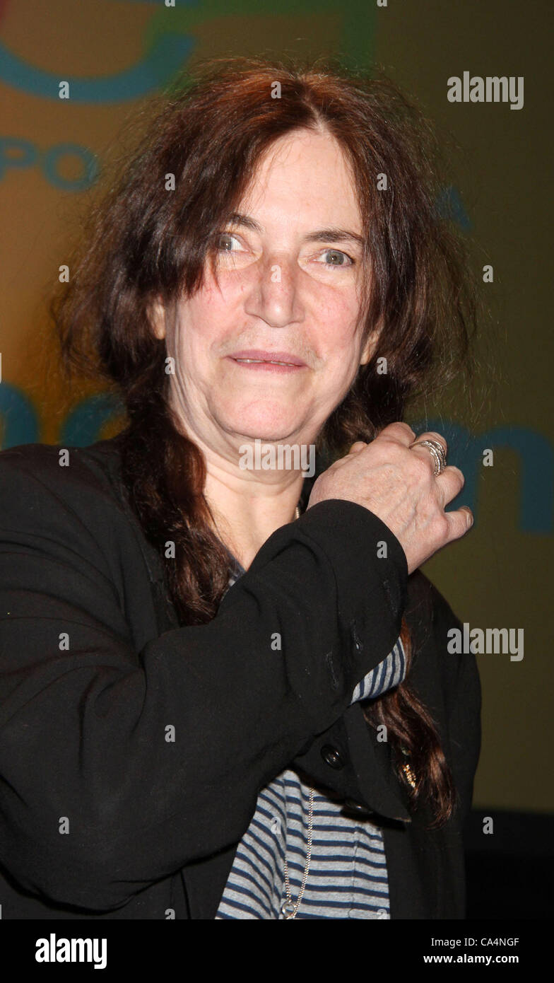 June 6, 2012 - New York, New York, U.S. - Singer PATTI SMITH attends ...
