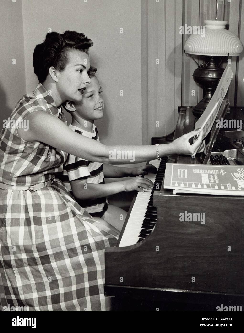 GALE STORM with her son Peter Bonnell (9 years old).AKA Josephine ...