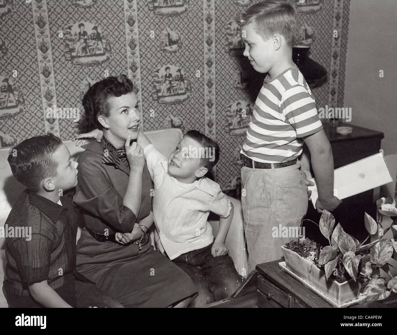 Gale storm sons phillip bonnell hi-res stock photography and images - Alamy