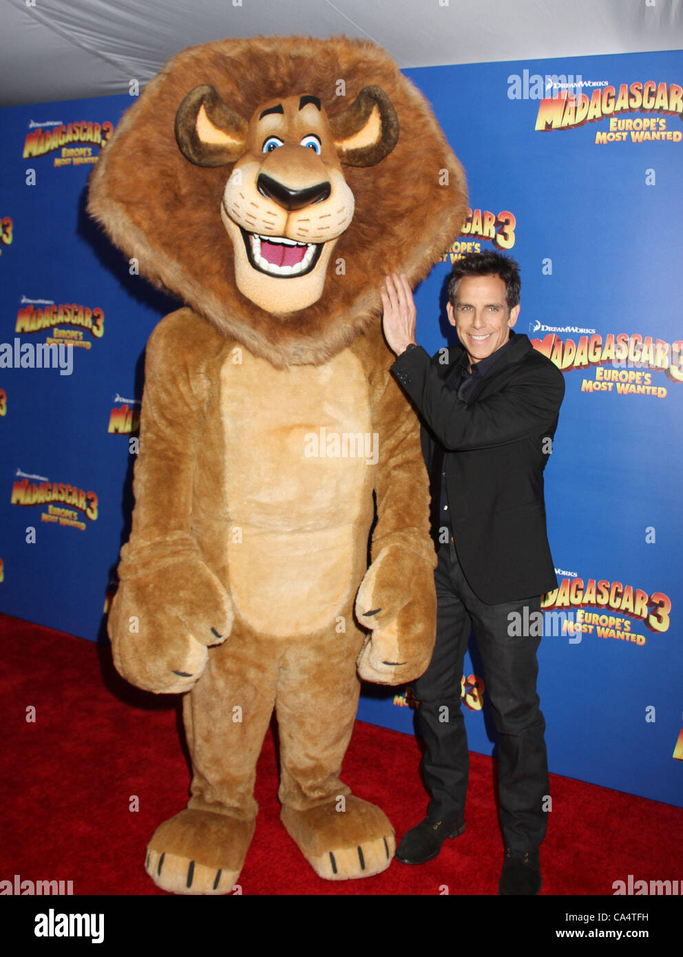 Alex the lion hi-res stock photography and images - Alamy