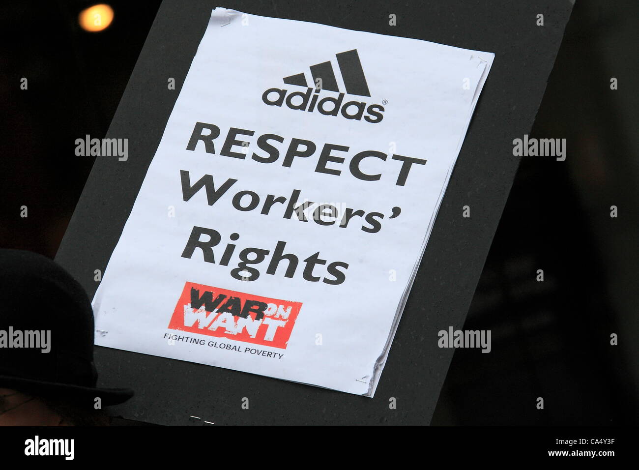 Nike factories workers hi-res stock photography and images - Alamy
