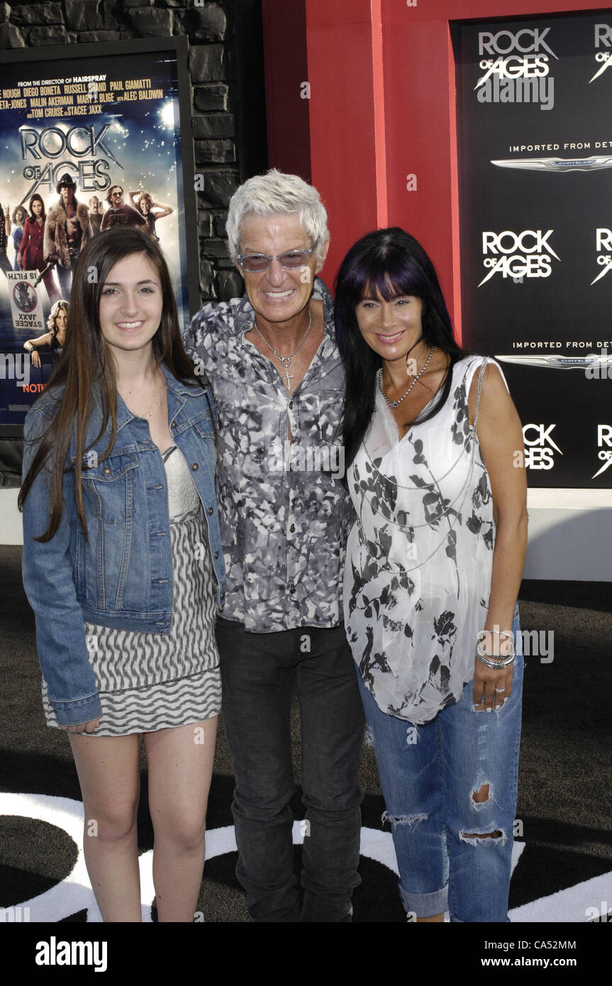 Holly cronin kevin cronin lisa hi-res stock photography and images - Alamy